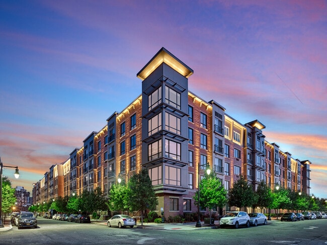 Apartments for Rent with a Swimming Pool in Newark NJ | Apartments.com