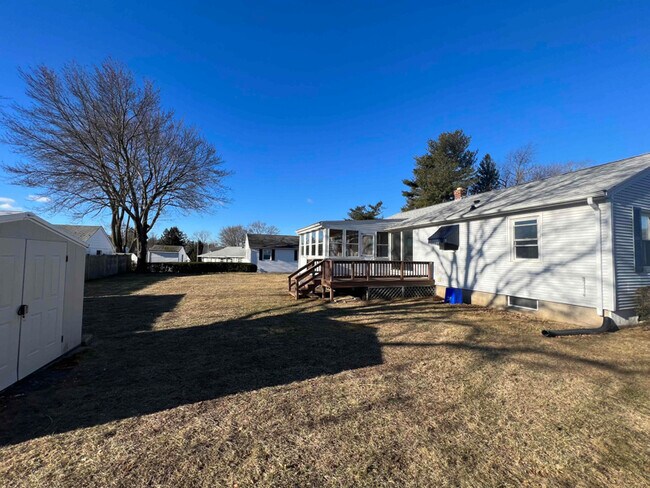 14 Whipple Ct, North Providence, RI 02911 | Apartments.com