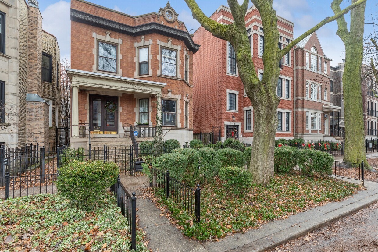 2739 N Wilton Ave Unit 2, Chicago, IL 60614 - Condo for Rent in Chicago ...