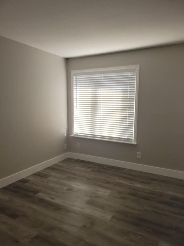 1500 Hialeah Dr Unit A, Las Vegas, NV 89119 - Condo for Rent in Las ...