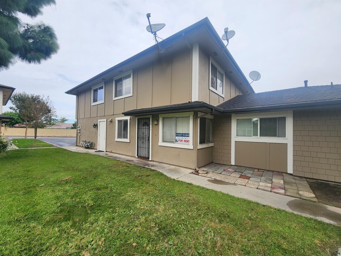 16745 Arbor Cir, Huntington Beach, CA 92647 - Townhome Rentals in ...