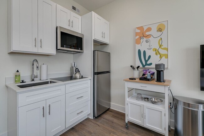 The Ledger Residences Apartments - 150 S Independence Mall W ...