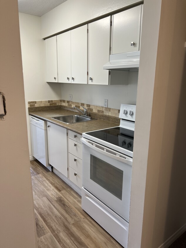 Belmont Apartments - 1035 Belmont Ave Victoria, BC | Apartments.com