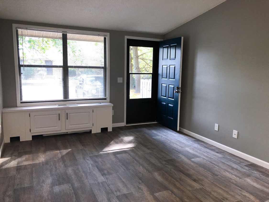 Foxhaven - 4171 Foxhaven Ave Nw Canton, OH 44718 | Apartments.com