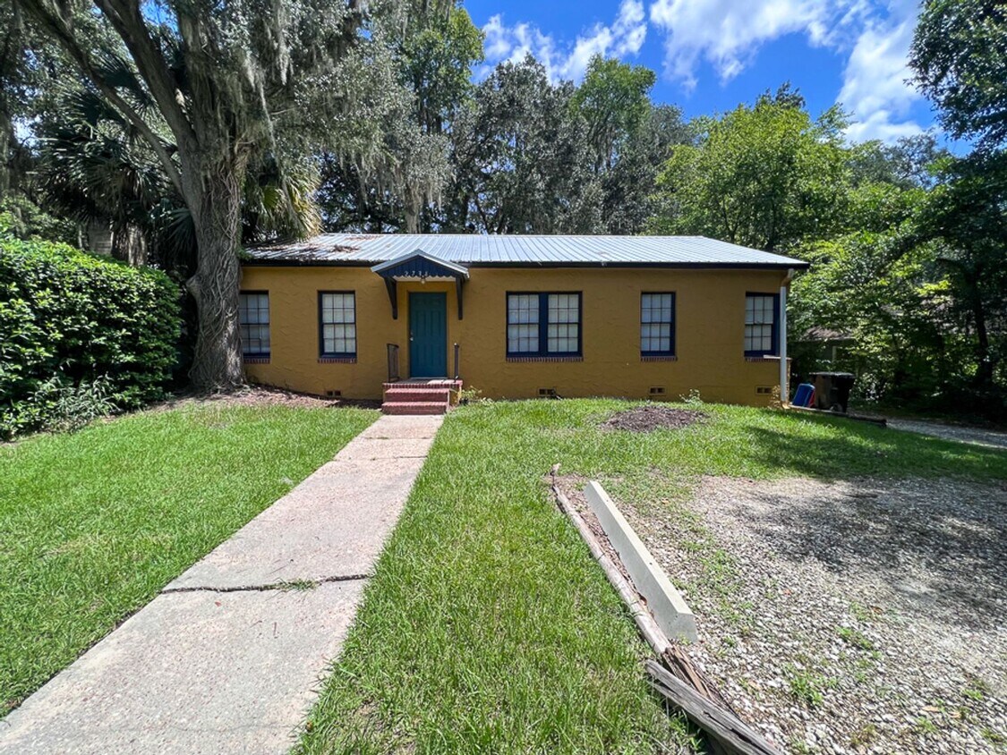2734 SW 3rd Pl, Gainesville, FL 32607 - House Rental in Gainesville, FL ...