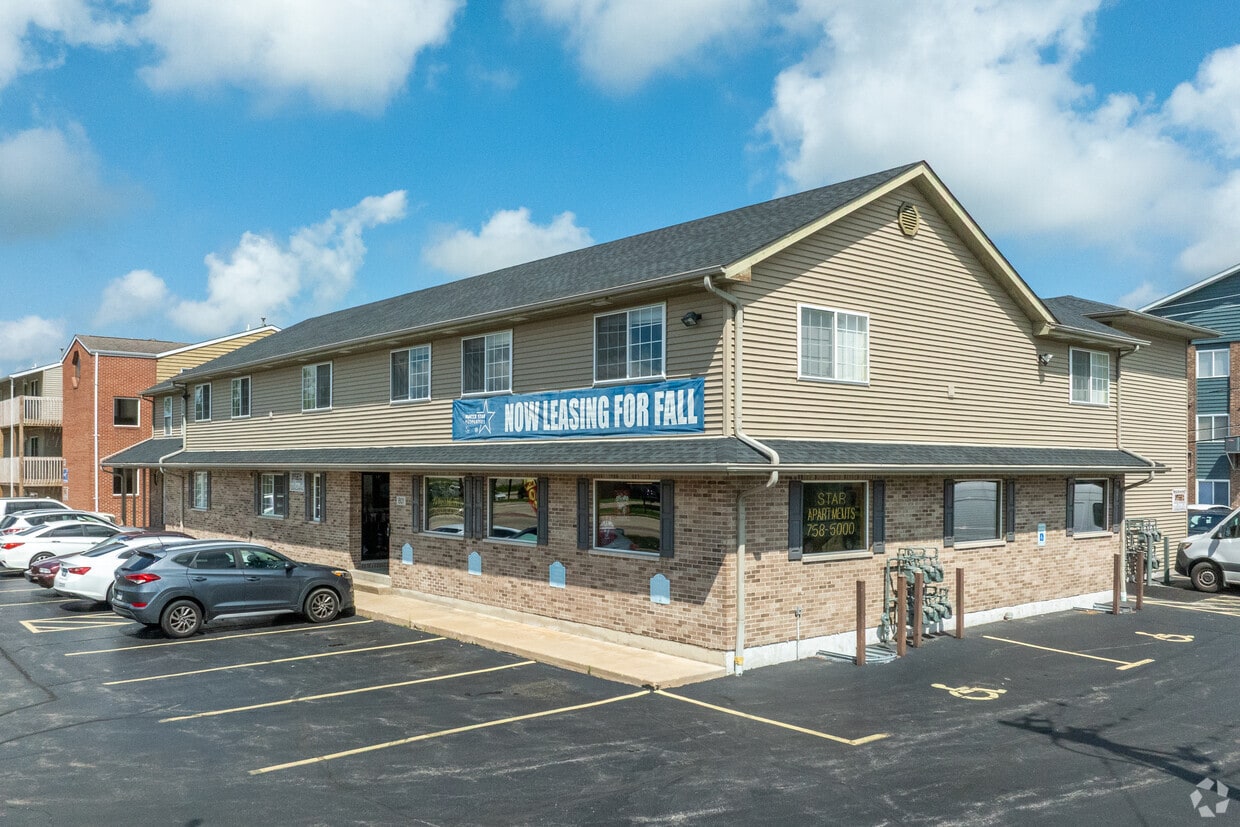 Hunter Star Properties - 1037 Spiros Ct Dekalb, IL 60115 | Apartments.com
