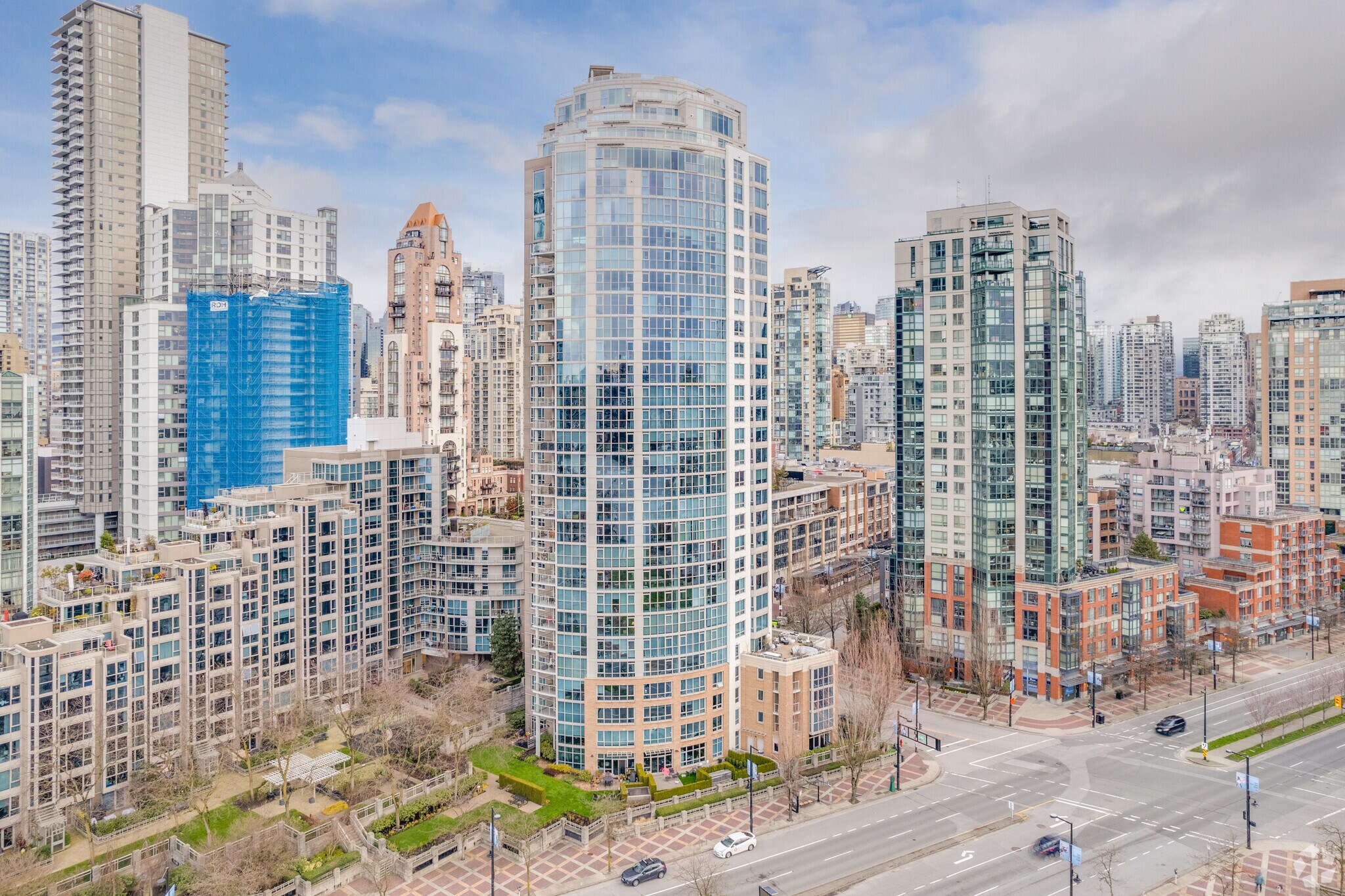 Governor's Tower Apartments - 388 Drake St Vancouver, BC | Apartments.com