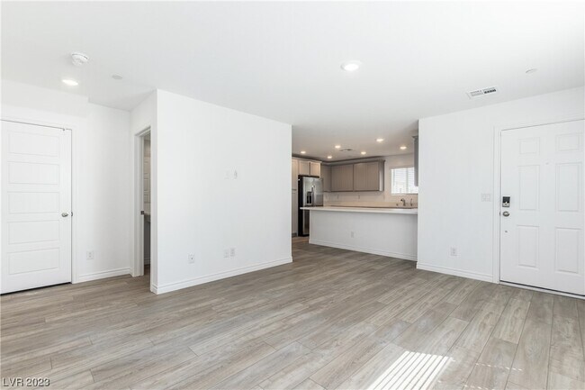 6176 Foxes Dl St, Las Vegas, NV 89166 - Townhome Rentals in Las Vegas ...