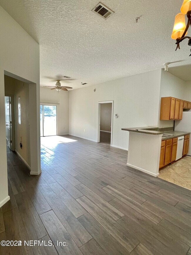 7920 Merrill Rd Jacksonville, FL 32277 - Alquileres en Jacksonville, FL ...