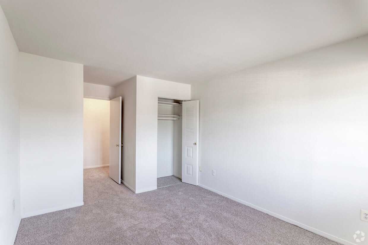 Gateway Square Apartments - 4855 St. Barnabas Rd Temple Hills, MD 20748 ...