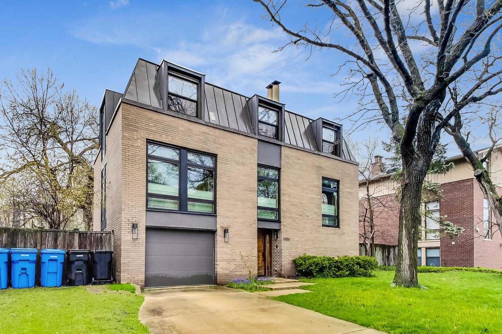 1050 E 49Th St, Chicago, IL 60615 - House Rental in Chicago, IL ...
