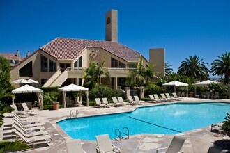 Promontory Point Apartment Homes Rentals - Newport Beach, CA ...
