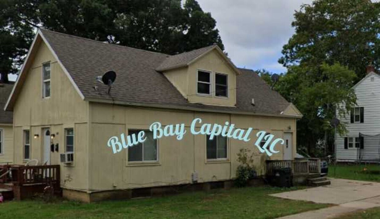 1625 Park St Unit 2, Muskegon, MI 49441 - Room for Rent in Muskegon, MI ...