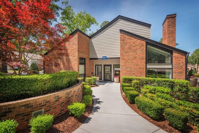 Regatta at Lake Lynn Apartments - 3000-3013 Inland Trl Raleigh, NC ...