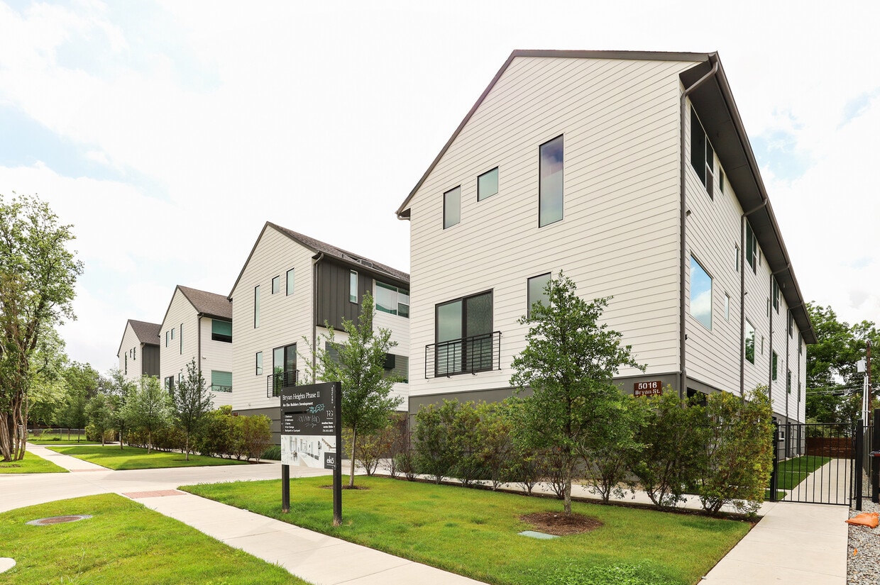 5016 Bryan St, Dallas, TX 75206 - Townhome Rentals in Dallas TX ...