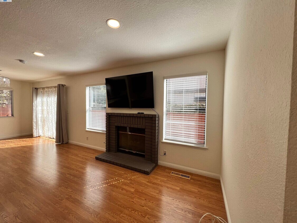19952 Lorena Cir, Castro Valley, CA 94546 - Townhome Rentals in Castro ...
