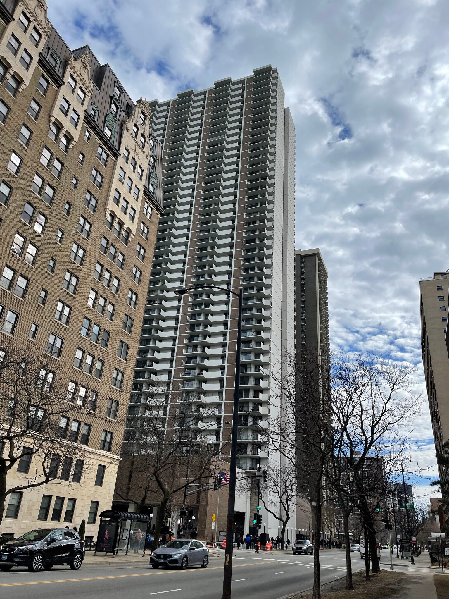6033 N Sheridan Rd Unit 17A, Chicago, IL 60660 - Condo for Rent in ...