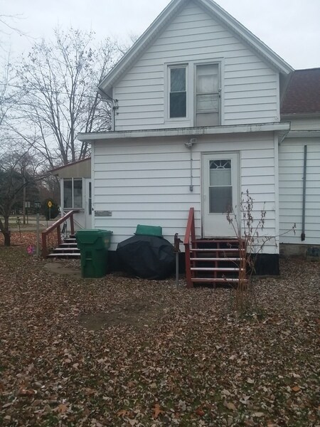1401 S Main St, Three Rivers, MI 49093 - House Rental in Three Rivers ...