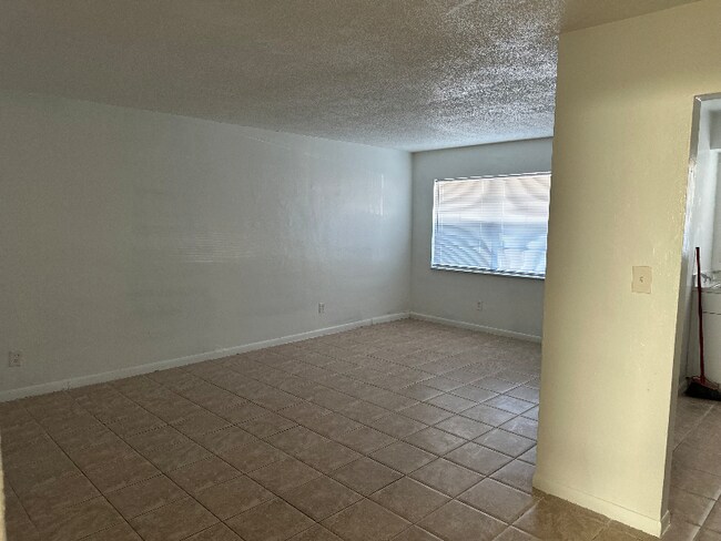 3701 SW 59th Terrace Unit 11, Davie, FL 33314 - Room for Rent in Davie ...
