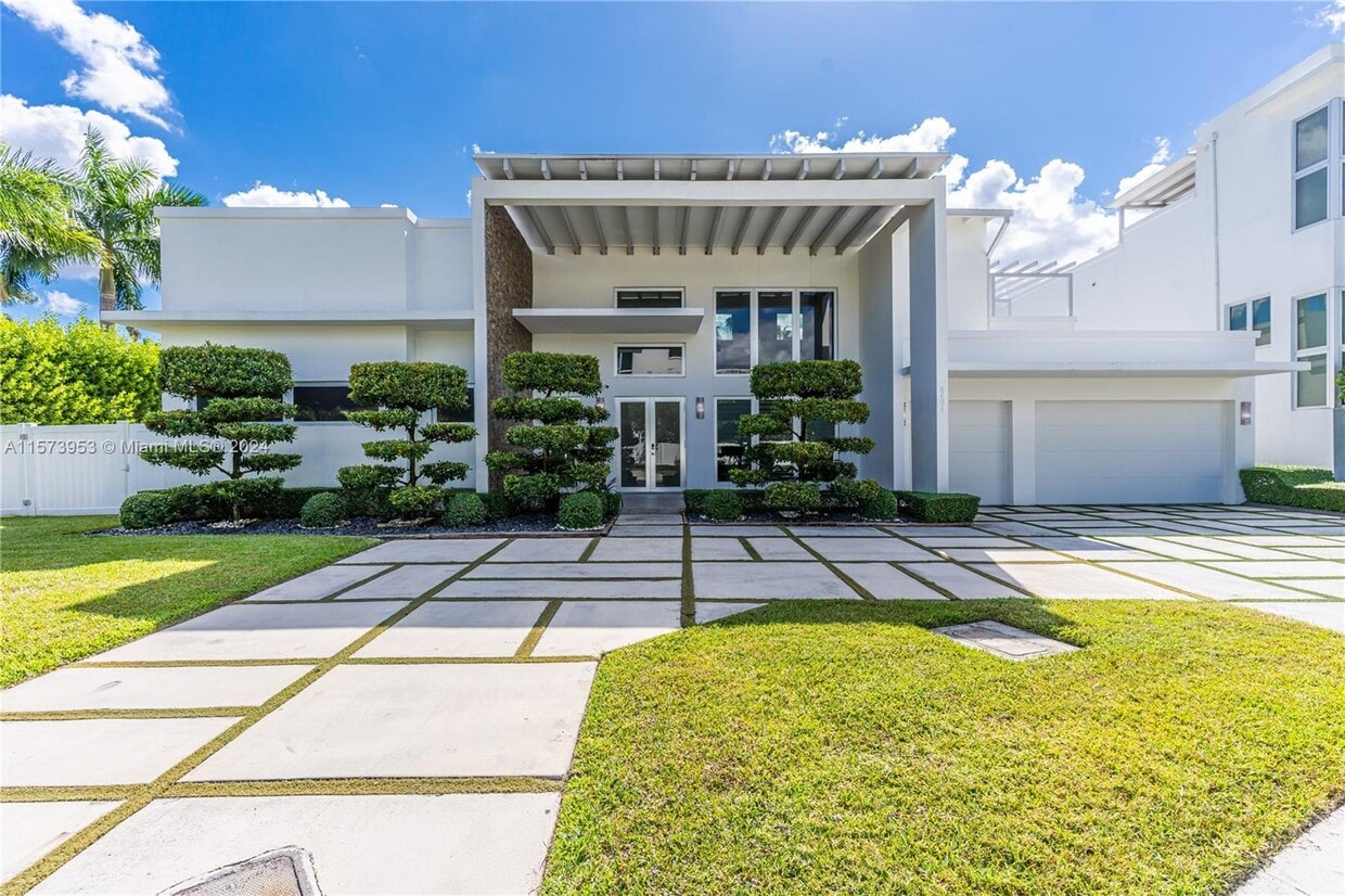 8404 NW 33rd Terrace, Doral, FL 33166 - House Rental in Doral, FL ...