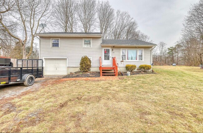 1078 Violet Ave, Hyde Park, NY 12538 - House Rental in Hyde Park, NY ...