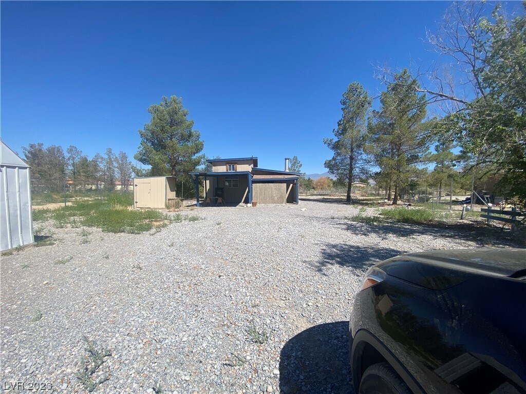 6200 Squaw Valley Rd Unit B, Pahrump, NV 89061 - Room for Rent in ...
