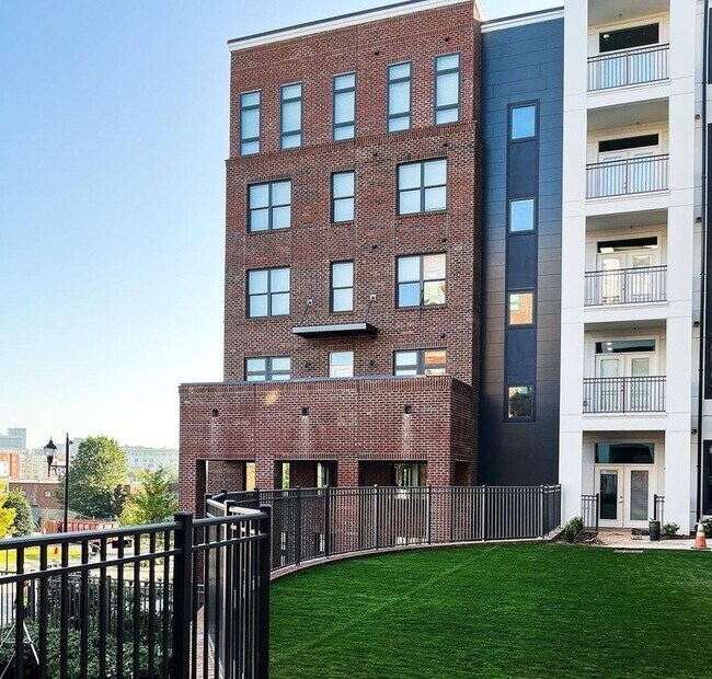 408 Jackson Apartments - 356 Field St Greenville, SC | Apartments.com