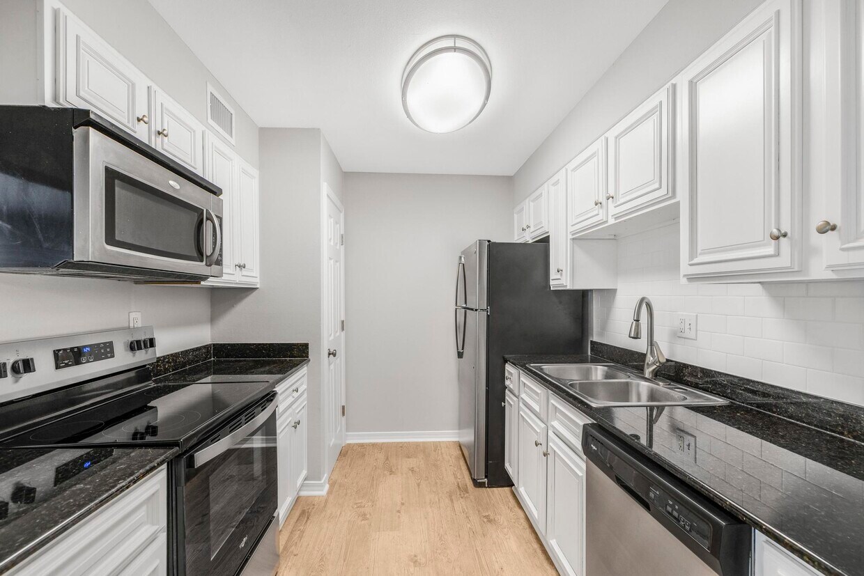 Grandview Pointe - 6151 Marina Dr S Mobile, AL 36605 | Apartments.com