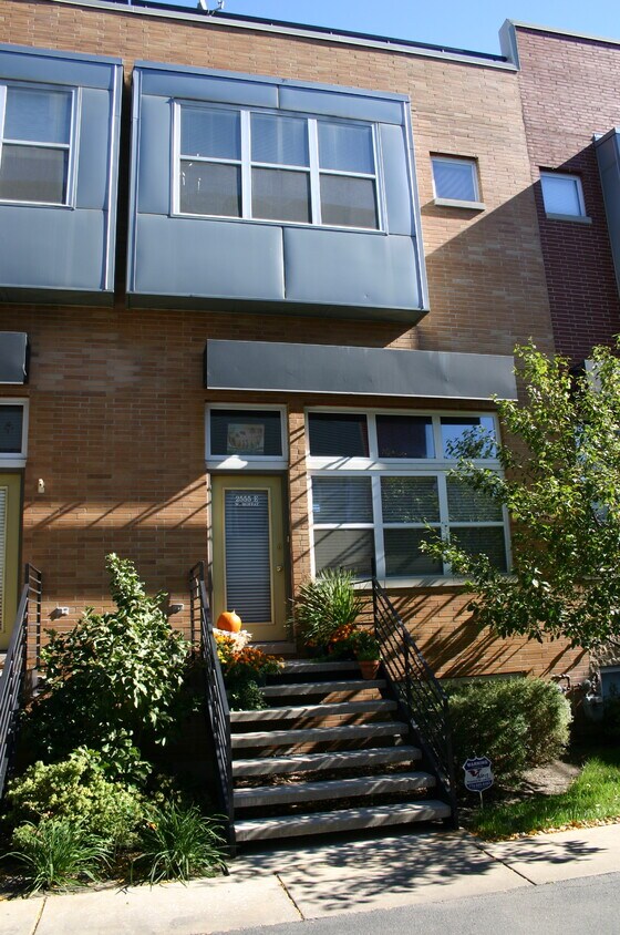 2555 W Moffat St, Chicago, IL 60647 - Townhome Rentals in Chicago IL ...