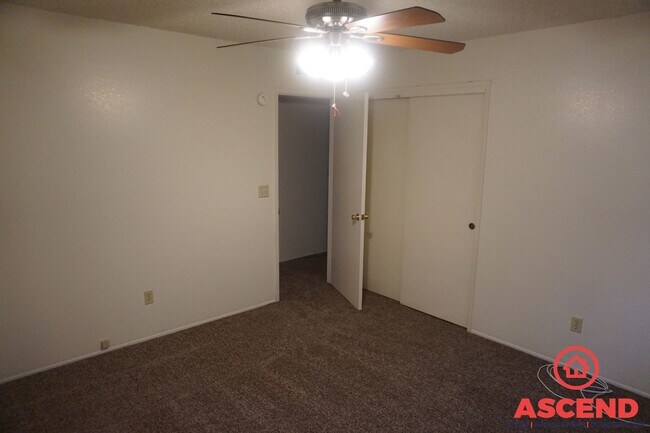 2505 Westholme Blvd Unit A, Bakersfield, CA 93309 - Room for Rent in ...