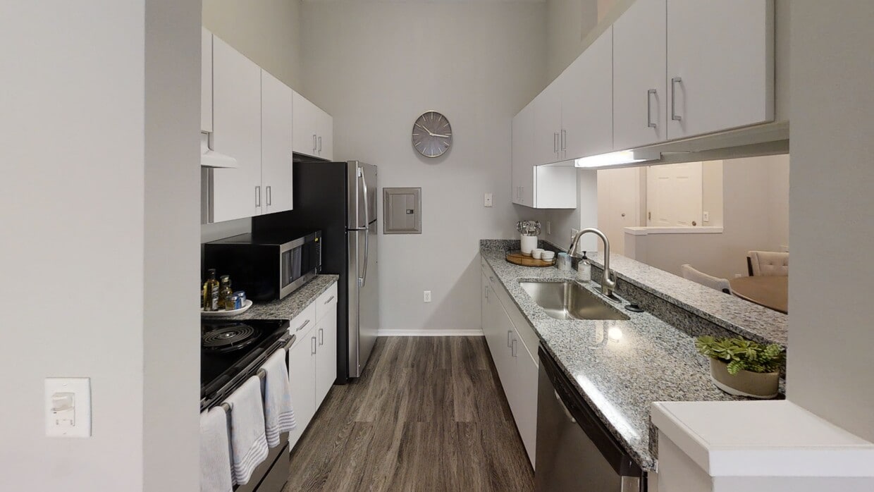 Legends Fox Creek - 4855 Fox Crk Clarkston, MI 48346 | Apartments.com