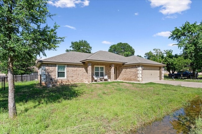 37 Buckskin Loop, Morgan's Point Resort, TX 76513 - House Rental in ...