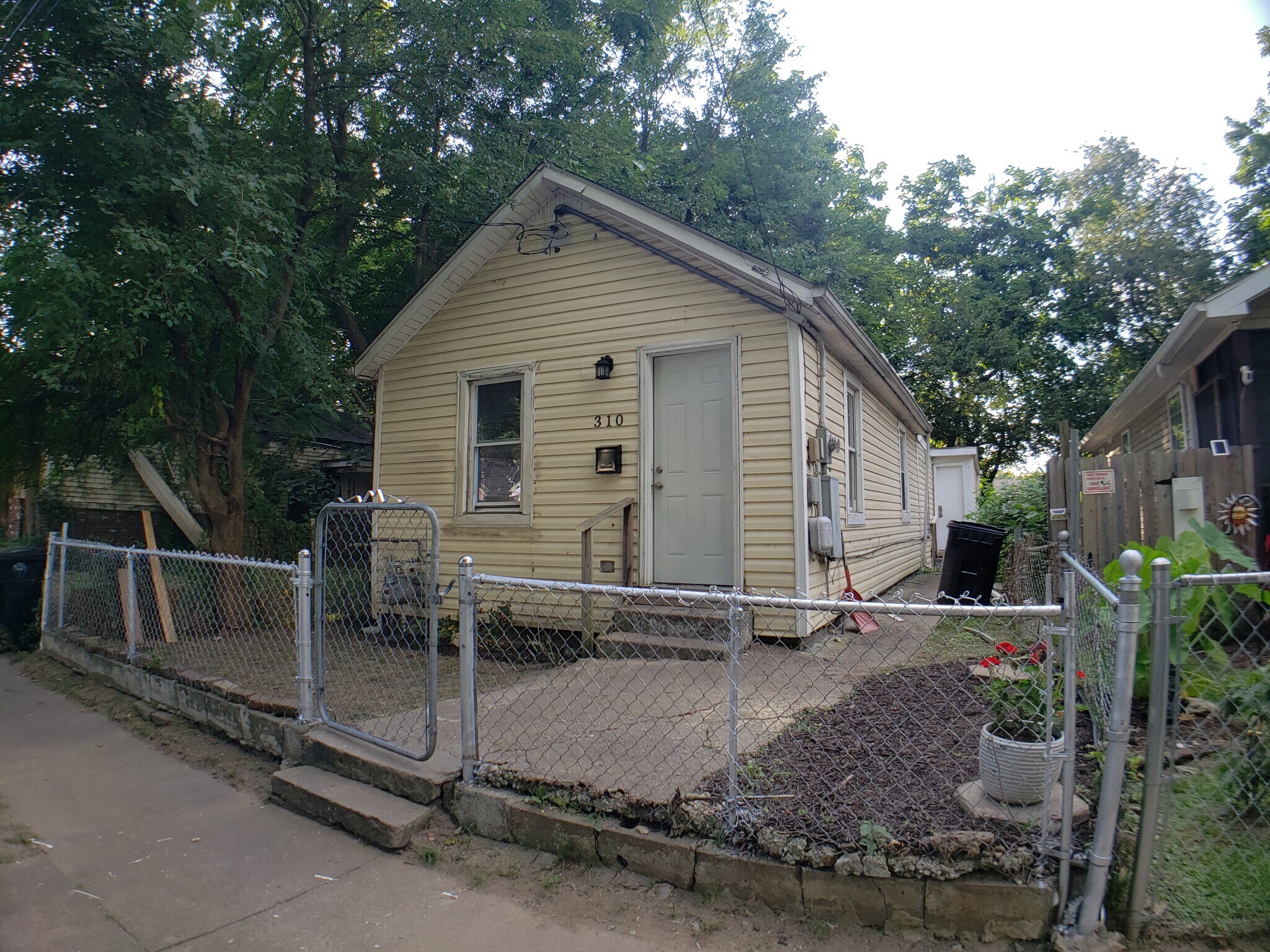310 Short St, Louisville, KY 40212 - House Rental in Louisville, KY ...
