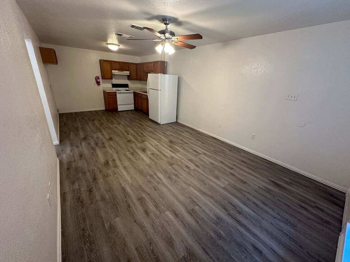 802 N Wilhite St Unit A, Cleburne, TX 76031 - Room for Rent in Cleburne ...