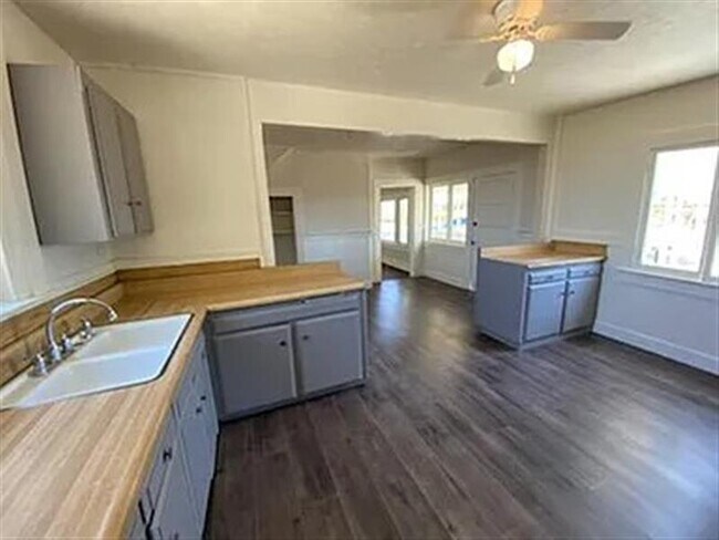 105 Bonita Ave, Fowler, CA 93625 - House Rental in Fowler, CA ...