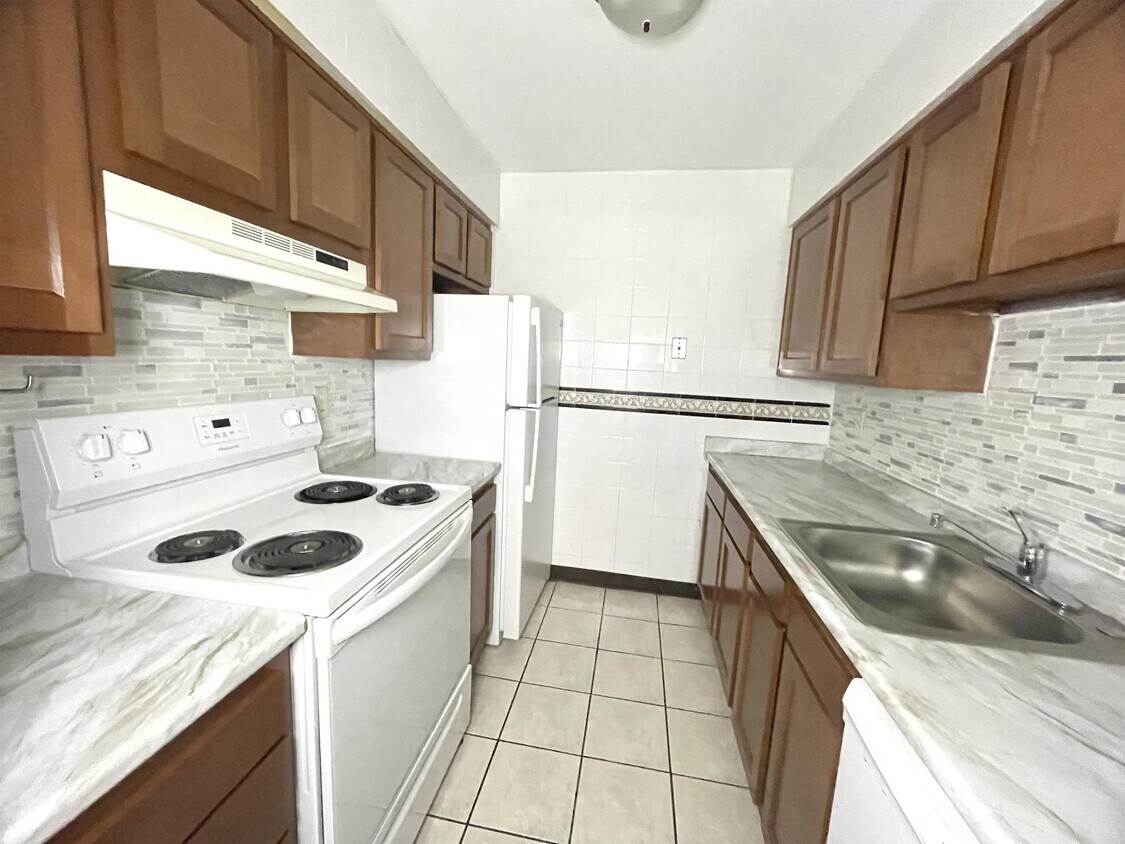 5050 DOYLE ROAD307 Unit 307, Pittsburgh, PA 15227 - Room for Rent in ...