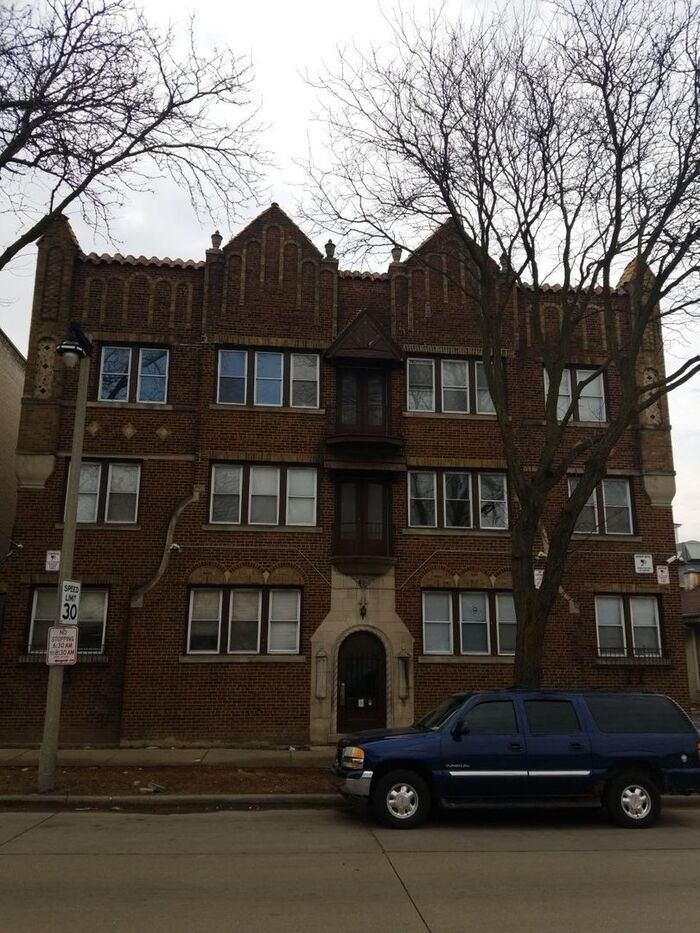 2613 W Capitol Dr Unit 6, Milwaukee, WI 53206 - Room for Rent in ...