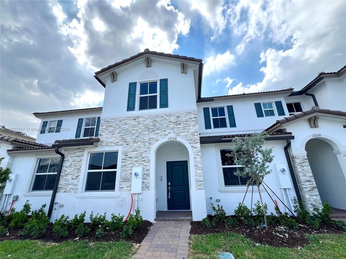12106 NW 24th Pl, Miami, FL 33147 - Townhome Rentals in Miami FL ...