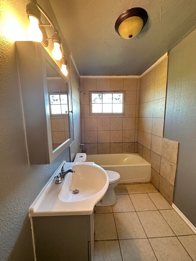 1400 S Goode St, Midland, TX 79701 - House Rental in Midland, TX ...