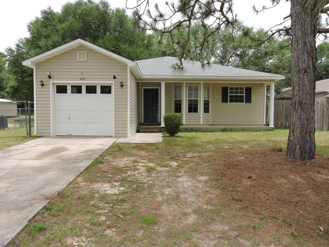 265 Lindberg St, Crestview, FL 32536 - House Rental in Crestview, FL ...