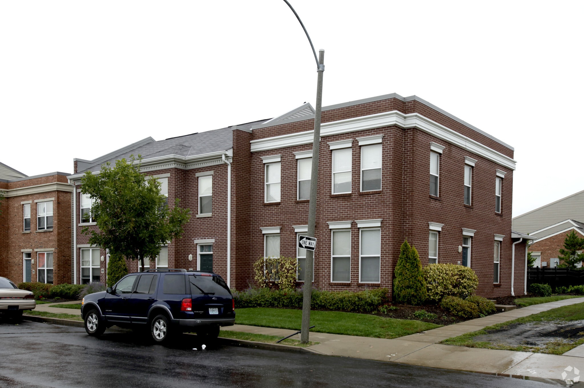 Cambridge Heights Apartments I & II - 703 Ofallon St Saint Louis, MO ...