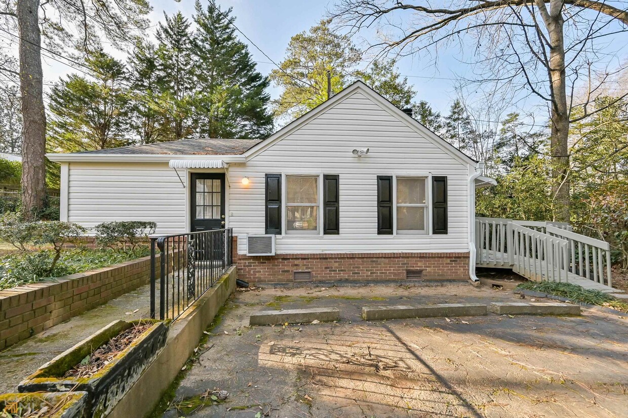 1146 Oakdale Rd NE Unit B, Atlanta, GA 30307 - Room for Rent in Atlanta ...