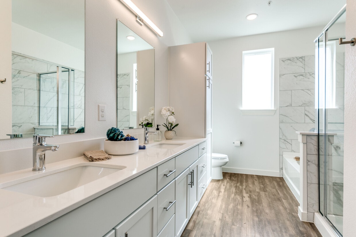 Kessler Bluffs Townhomes for Rent - Dallas, TX | Apartments.com