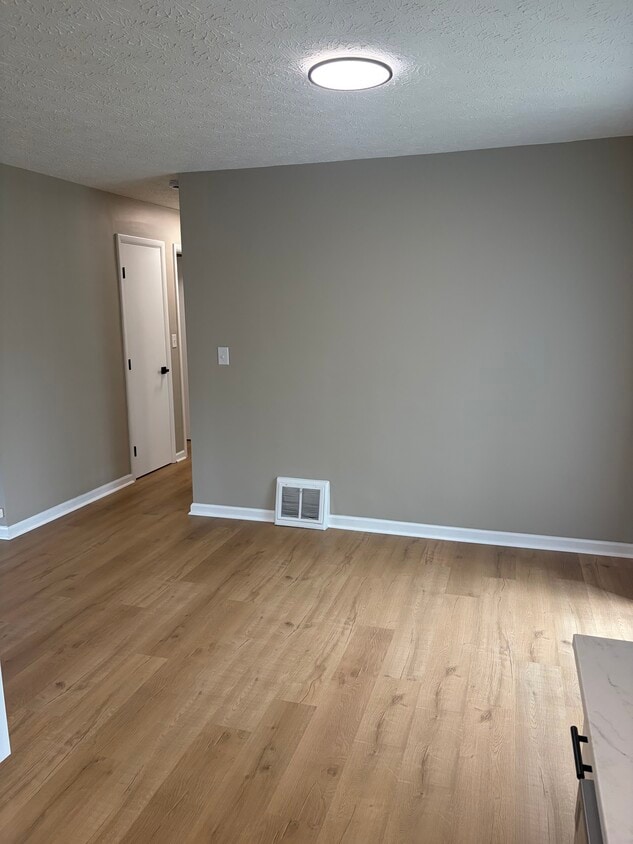 467 Lynn Dr, Cuyahoga Falls, OH 44221 - House Rental in Cuyahoga Falls ...