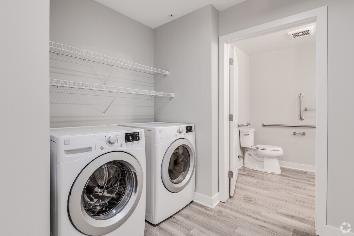 Oxford Place Apartments - 2141 Eastcastle Dr Grand Rapids, MI 49508 ...