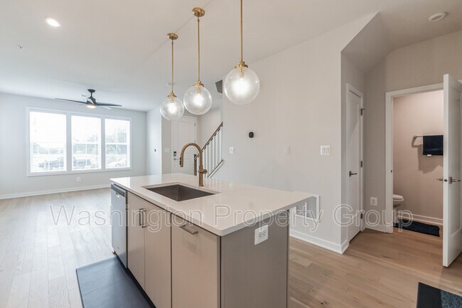 43560 Centergate Dr, Ashburn, VA 20148 - Condo for Rent in Ashburn, VA ...