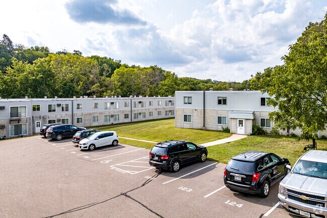 Riverview Apartments - Apartments in Hudson, WI | Apartments.com