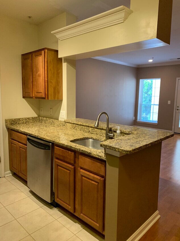 4551 Strutfield Ln Unit 4232, Alexandria, VA 22311 - Condo for Rent in ...