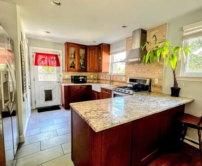 5732 3rd St S, Arlington, VA 22204 - House Rental in Arlington, VA ...