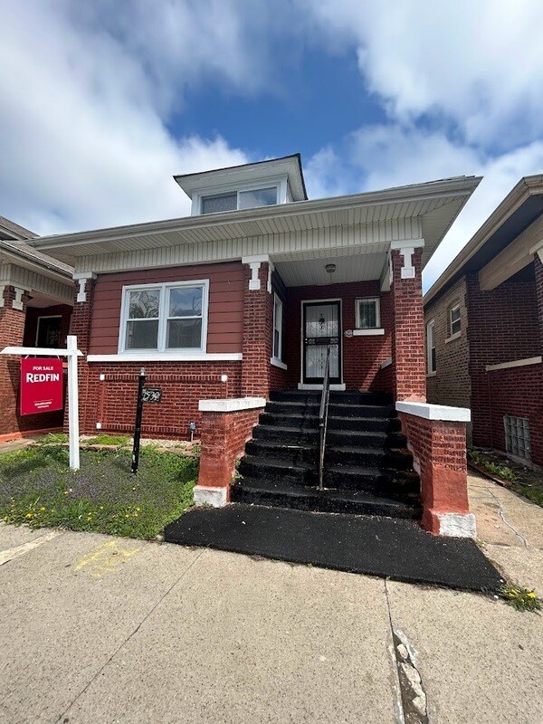 7539 S Champlain Ave, Chicago, IL 60619 - House Rental in Chicago, IL ...
